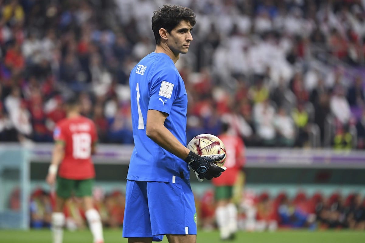 Transferts : le PSG pourrait retrouver Yassine Bono sur sa route, avec ...