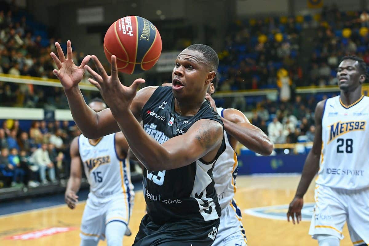 Vitalis Chikoko (Elan Béarnais), joueur le plus sous-coté de la Betclic ...