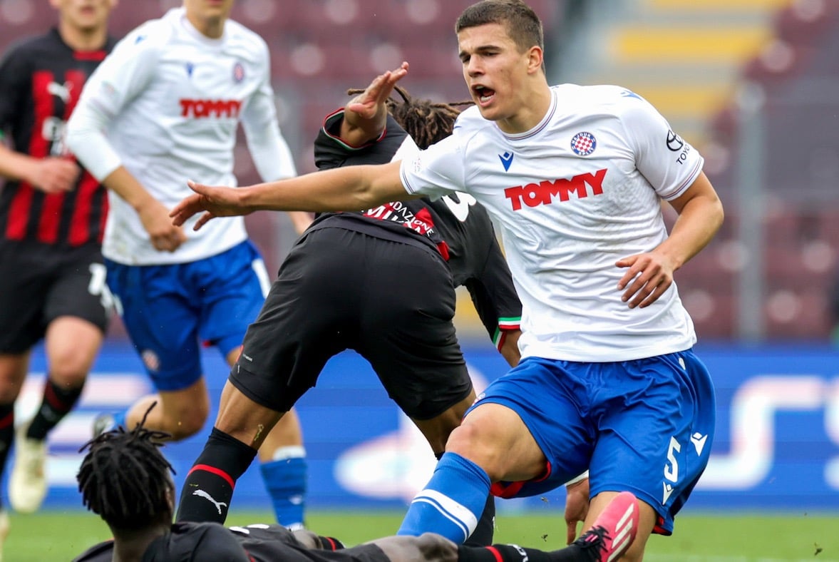 Qui est Luka Vuskovic, la pépite croate achetée par le PSG pour plus de ...