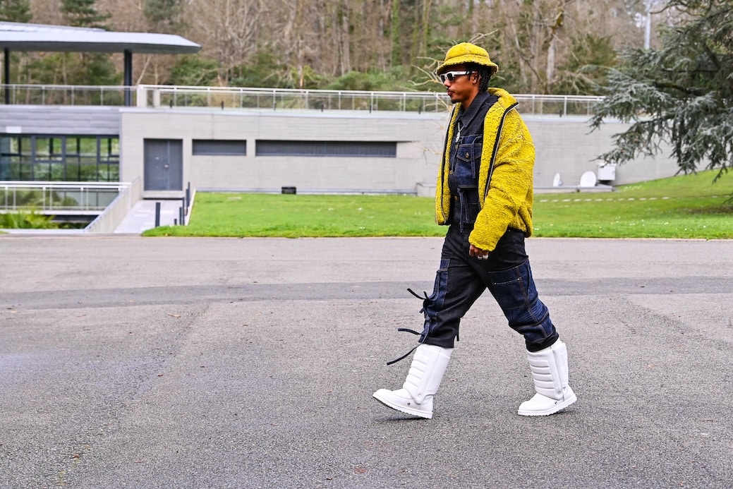 Equipe de France : les looks "fashion" de Jules Kounde