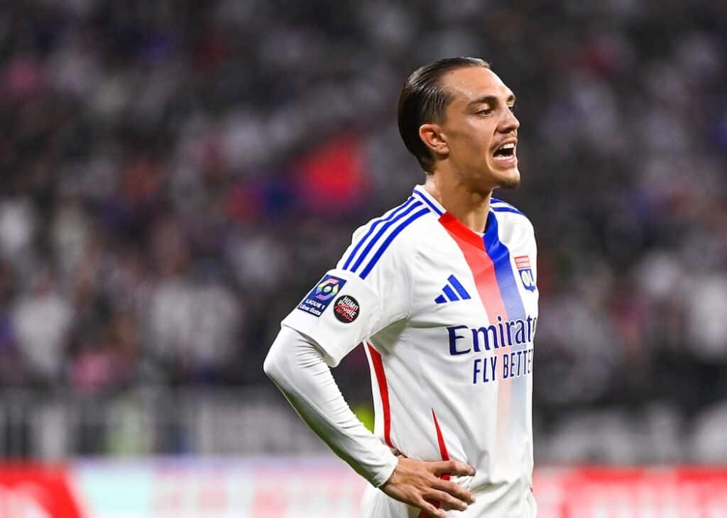 Maxence Caqueret (Lyon), sur sa position sur le terrain : « Je peux ...